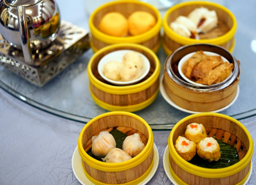 Bamboo Dim Sum Steaming Basket Cage Cover with Yellow Plastic Edge ...